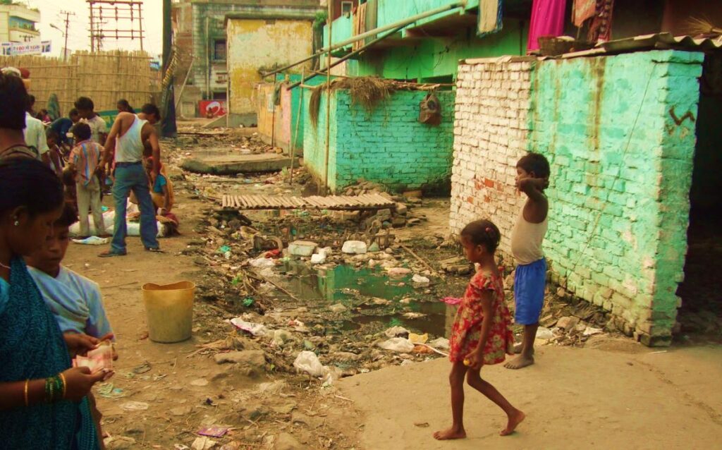 INDIA A Paradox - The Fastest Growing Poor Country!